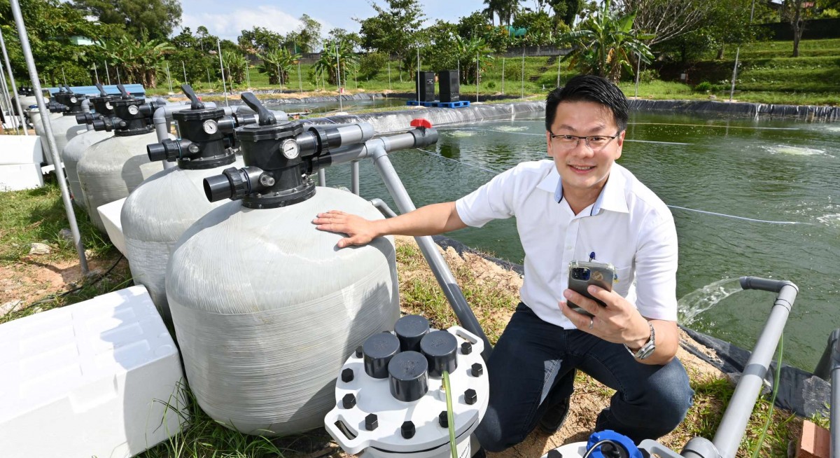 Qian Hu reverses from year earlier loss